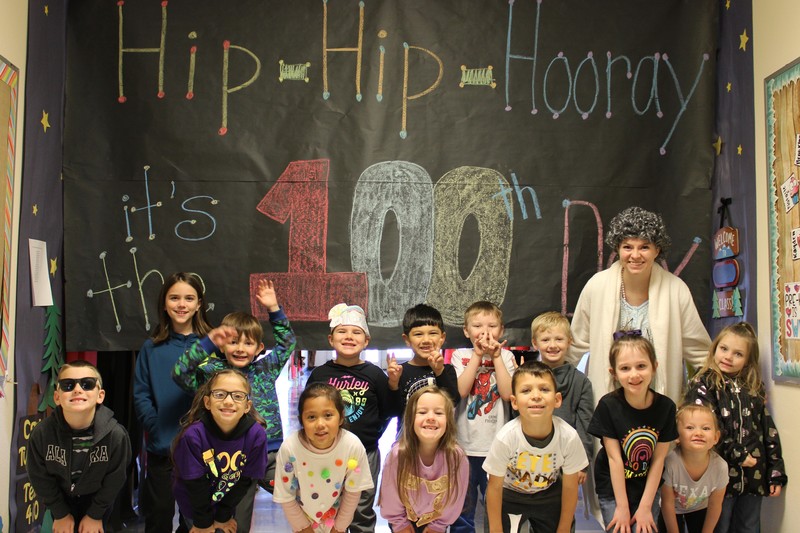 Pre K and Kindergarten Celebrate 100th Day of School | Siebert ...