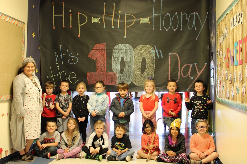 Pre K and Kindergarten Celebrate 100th Day of School | Siebert ...